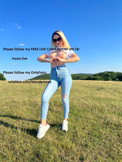 Near Park In Tight Jeans Topless With White Snickers On To 4 Nude