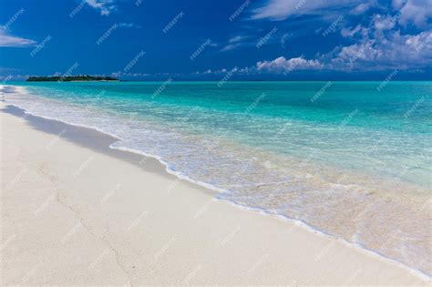 Premium Photo White Sandy Beach In Maldives With Amazing Blue Lagoon