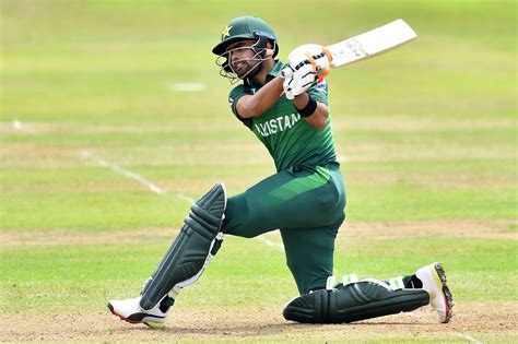 Babar Azam Wallpapers Top Free Babar Azam Backgrounds Wallpaperaccess