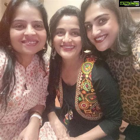 Vanitha Vijayakumar Instagram ️🥰😘 Bff Sisters Gethu Cinema