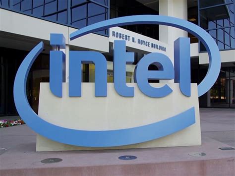 Intel Leaks Skylake SP Xeon Family With Gold And Platinum Branding Details HotHardware