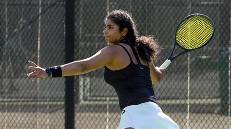 Nidhi Surapaneni Womens Tennis University Of Hawaii At Manoa Athletics