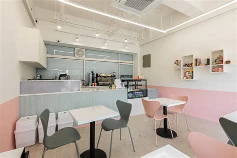 파스텔 핑크로 포인트를 준 모던 캐주얼 10평 카페 인테리어 김포 감정동