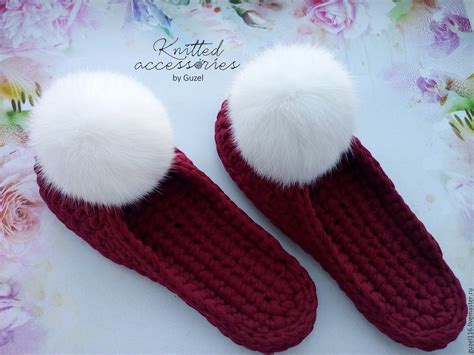 Стильные тапочки крючком How To Crochet Slippers With Pom Poms Red