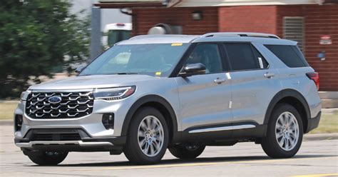 스파이샷 포드 익스플로러 Stand플래티넘 글로벌오토뉴스