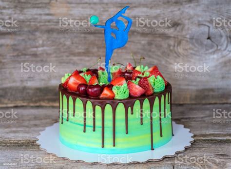 리듬 체조의 운동 선수의 숫자를 가진 아름 다운 수 제 케이크 0명에 대한 스톡 사진 및 기타 이미지 0명 공 스포츠 장비 러시아 Istock