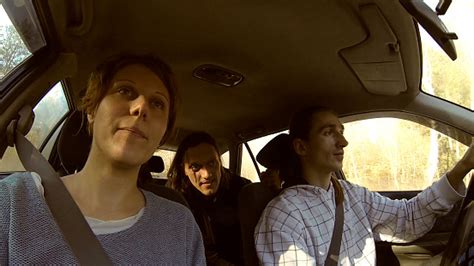 세 명의 젊은 사람들과 함께 계약별로 적용되기 로 카폰에 2015년에 대한 스톡 사진 및 기타 이미지 2015년 기업 재무와 산업 도로 Istock