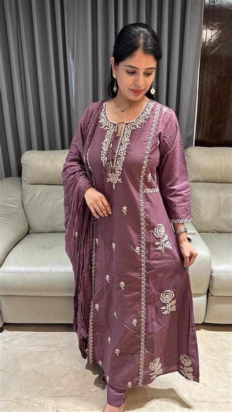 Gayathris Wardrobe Gayathriswardrobe • Instagram Photos And Videos