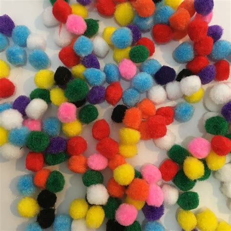 Mini Pom Poms 10mm The Make Company