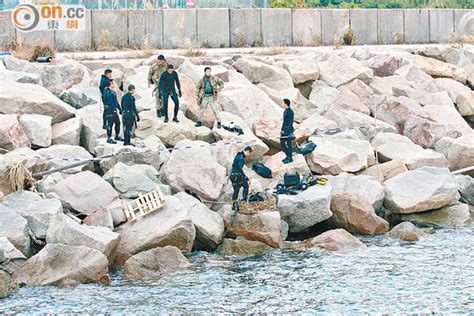 搜索骸骨 水鬼隊出動 東方日報