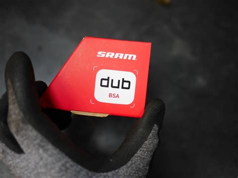 전북버디자전거 뉴 버디 R20 경량화 작업 스램 레드 이탭 에어로 크랭크 교체 작업 전북 버디자전거 업그레이드 튜닝 경량화 전문점 전주 바이크박스인후점 입니다