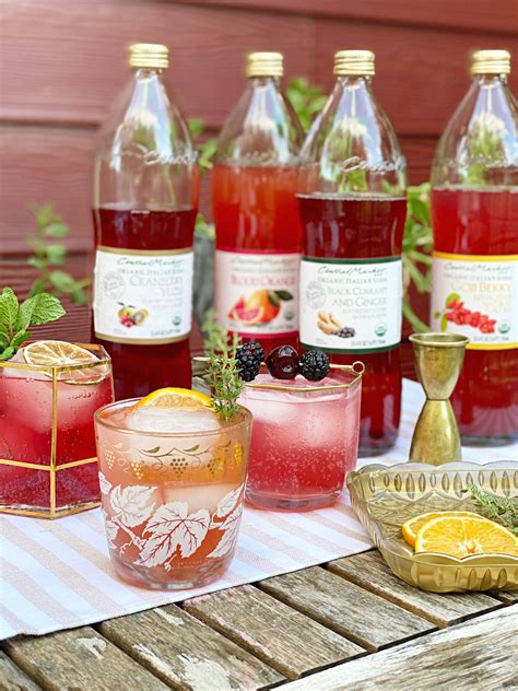 How To Set Up A Diy Cocktail Bar For Your Holiday Gathering 5 Steps