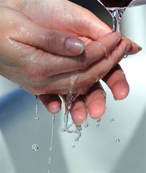 Ways To Keep Nails Healthy