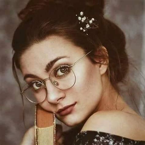 Pin By Layaly Diaa On Glasses Women Fashion Eyeglasses Glasses Fashion Women