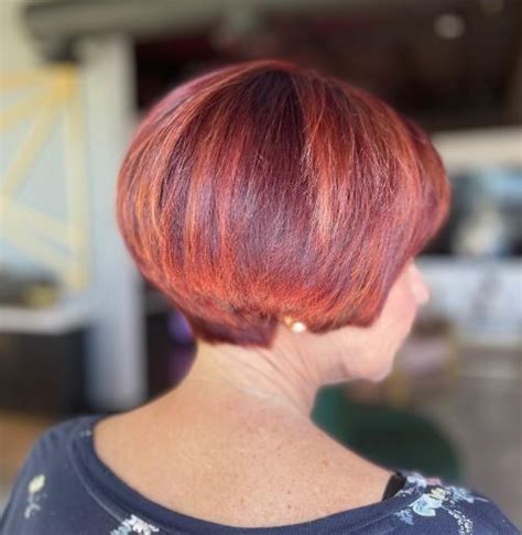 36 Wedge Haircut Ideas For A Modern Retro Look