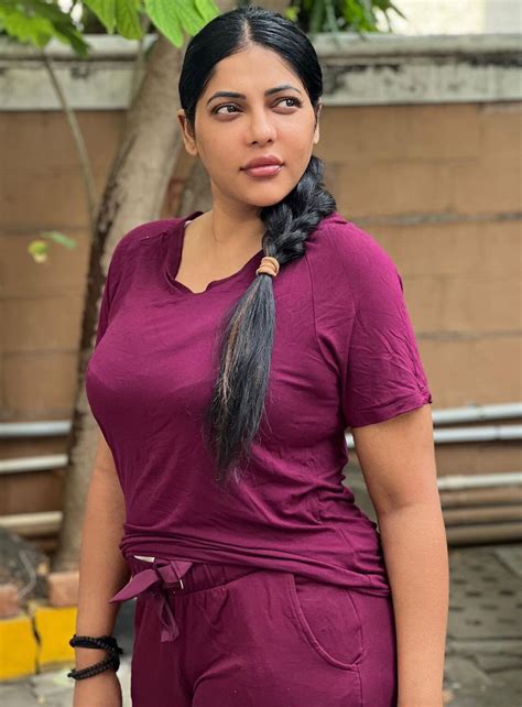 Reshma Pasupuleti Sizzling Photoshoot Stills South Indian Actress