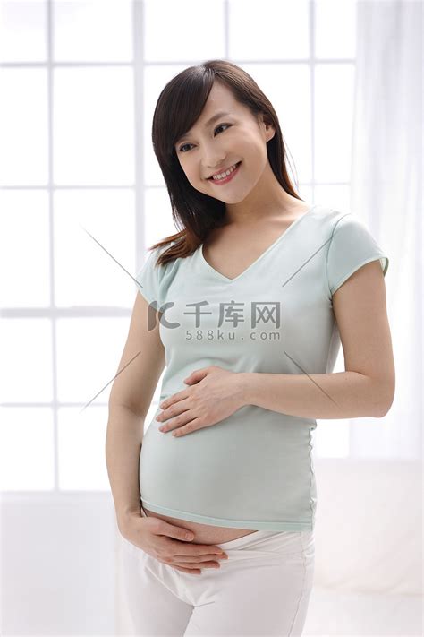 幸福的孕妇高清摄影大图 千库网