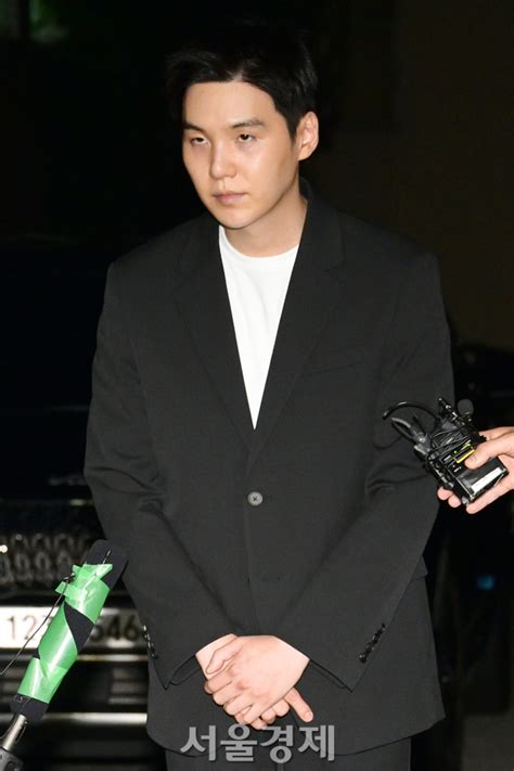 음주운전 Bts 슈가 경찰 출석해 조사받았다 큰 실망 안겨드려 죄송 서울경제