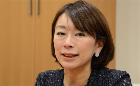 山尾志桜里ガソリン代疑惑のその後が気になる！夫はどんな人？ 芸能レジスタンス