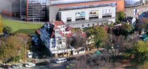 Безумието с търговските центрове в Русе Profit Bg