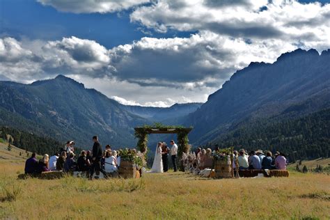 Paradise Valley Montana Wedding Venue — Grizzly Creek Ranch And Retreat