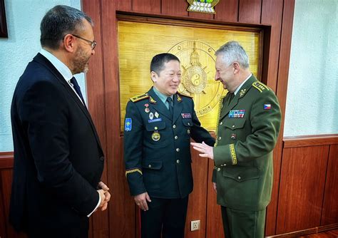 Jan Vytopil 🇨🇿 On Twitter АНУ ын хамтран ивээн тэтгэсэн Монголын ЦЭРГИЙН СУРГУУЛИЛАЛТ Khaan