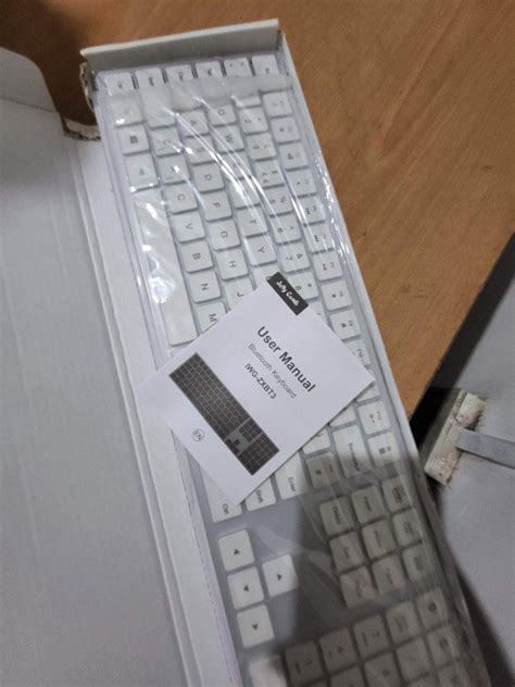 Jelly Comb Iwg Zxbt Bluetooth Backlit Keyboard Multi Devices Wireless Rechargeable Keyboard