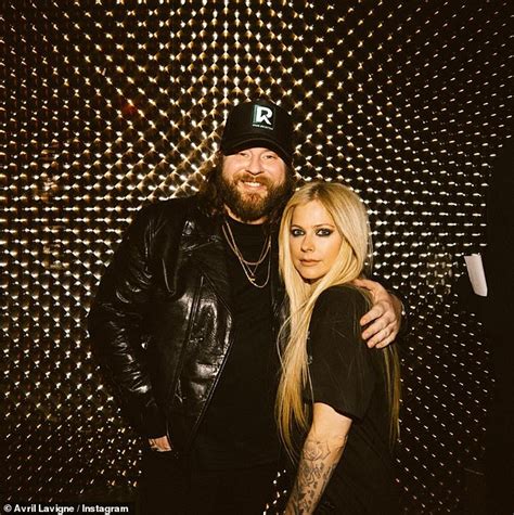 Avril Lavigne Joins Nate Smith At The Acm Awards In Texas Following Release Of Their Duet
