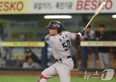 Kt 강백호 6일만에 시즌 16호포홈런 단독 선두 등극