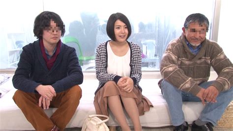 一般男女モニタリングav マジックミラーの向こうには愛する旦那（＝むすこ）！ ずっとヤリたいと思っていたむすこの嫁と義父が過激ミッションに挑戦