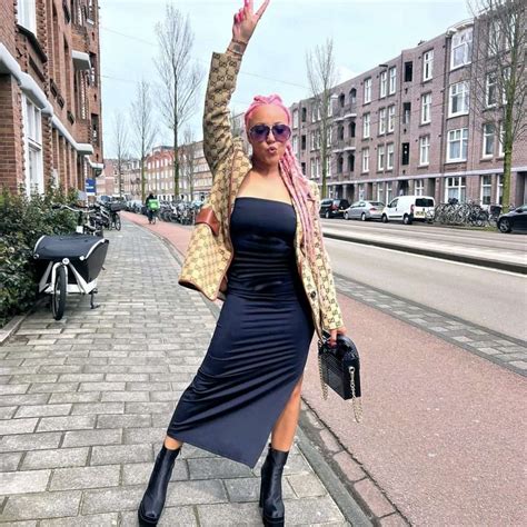 Djamila Celina Leeftijd Kind Vermogen Moeder Classylife