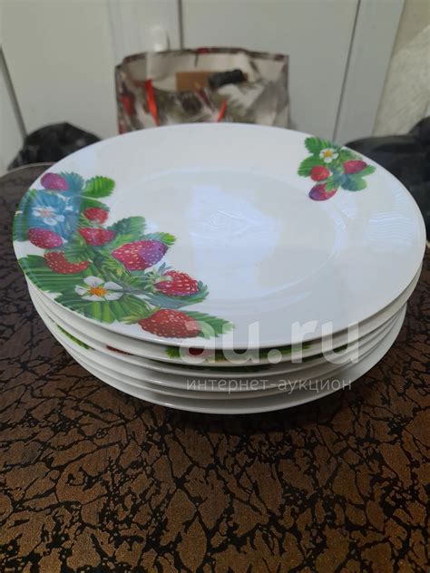 Блюдца — купить в Красноярске Состояние Б у Тарелки блюда салатники на интернет аукционе