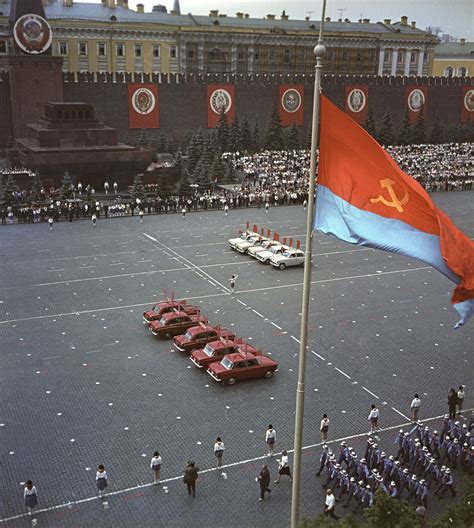 Как изменилась Красная площадь за 100 лет — фото