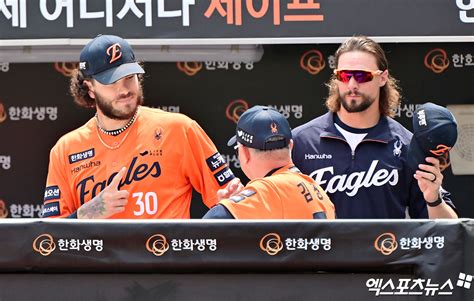 한화 작년에는 류현진이 유일했는데10연승 폰세 다음은 와이스 전반기에 10승 듀오 완성하나