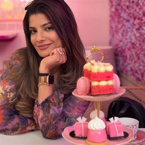 Hamza Ruby • Threads Say More