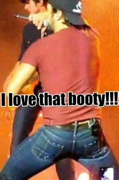 Que Hombres Luke Bryan Ass