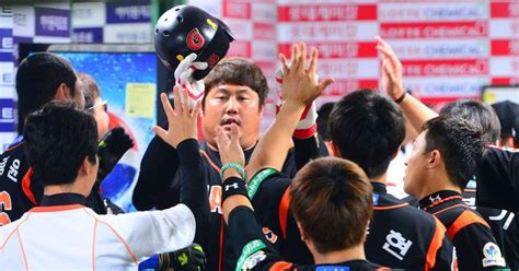 사진 멀티 홈런 최준석 오늘 타격감 최고라고