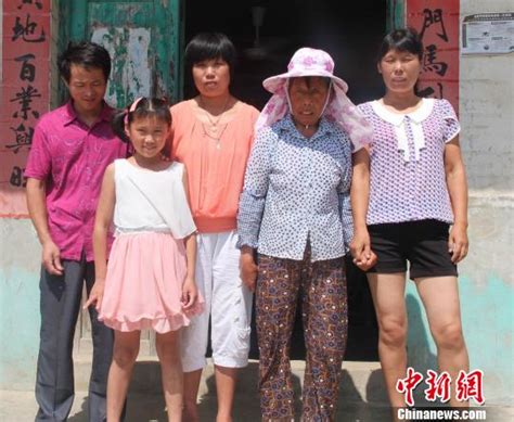 湖北智障女走失山东18年 细心丈夫带全家寻亲 山东频道凤凰网