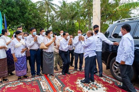 សម្តេចប្រធានរដ្ឋសភា និងសម្តេចធម្មវិសុទ្ធវង្សា សៅទី ហេងសំរិន