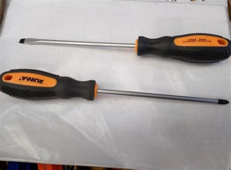 Полезен съвет Има няколко решения за драскотините върху пластмасата в колата