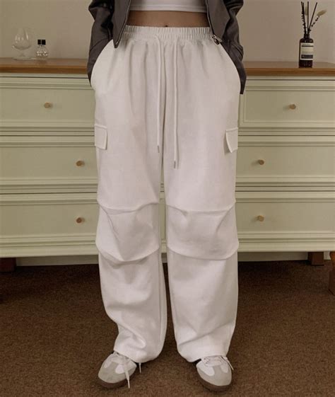 굿룩 리벤 카고 스웻 팬츠 Y2k 와이드 트레이닝 바지 츄리닝 조거 밴딩 투 핀턱 데일리 루즈 롱 교복바지 꾸안꾸 시밀러룩 수학여행 여행룩 3color