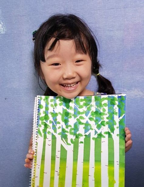 마스킹테잎을 이용한 자작나무 오늘 수업은 마스킹테이프를 이용한 자작나무 그리기입니다 하얀 자작나무를 어린이 미술 활동