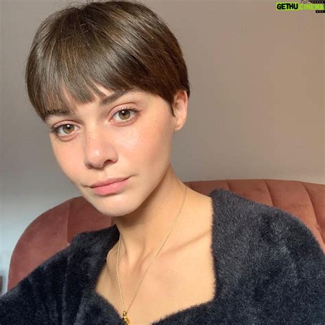 Emma Appleton Wiki Biography Age Gallery Spouse And More