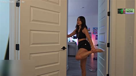 Emily Xuechun Zhangs Feet