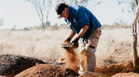 Fossicking Tours Gemtree Caravan Park