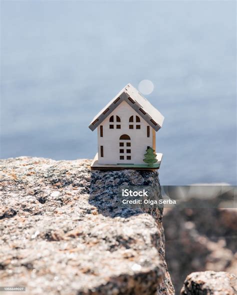 주거용 건물의 레이아웃 또는 소형 부동산 매입 및 매각 주거용 건물 건설 0명에 대한 스톡 사진 및 기타 이미지 0명 3차원 형태 가격 Istock