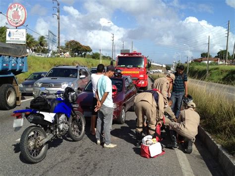 G1 Acidentes Envolvendo Motociclistas Deixa Trânsito Lento Em João
