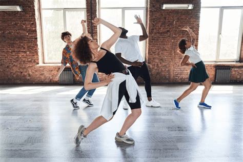 Thousand Adult Hip Hop Dance Class Royalty Free Images Stock Photos Pictures Shutterstock