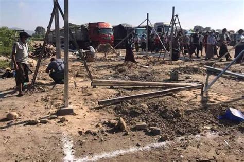 ကျောက်ဆည်မြို့ ပြည်ပန်းကျေးရွာအနီး မြို့အဝင်ဂိတ်တွင် ကိုဗစ် ၁၉ ရောဂါ ကြိုတင် ကာကွယ်ရေး တာဝန်ထမ