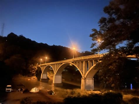 아름다운 밤 가을 캠프